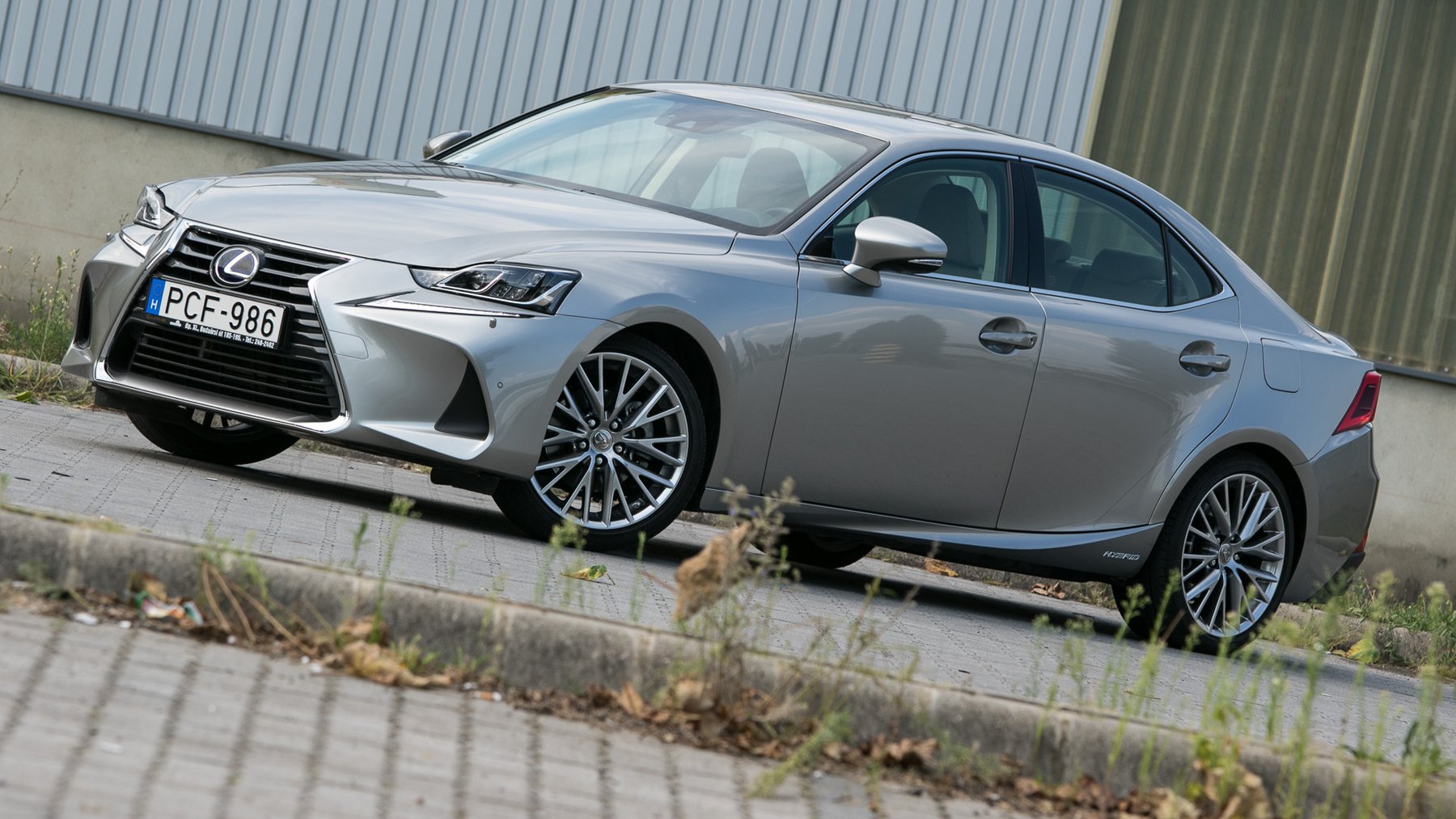 Teszt: Lexus IS300h – 2017. — Totalcar