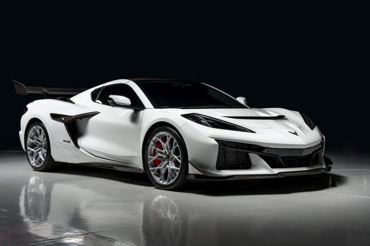 Lejöhet a Corvette-ek fényezése a leszorítóerőtől | Totalcar