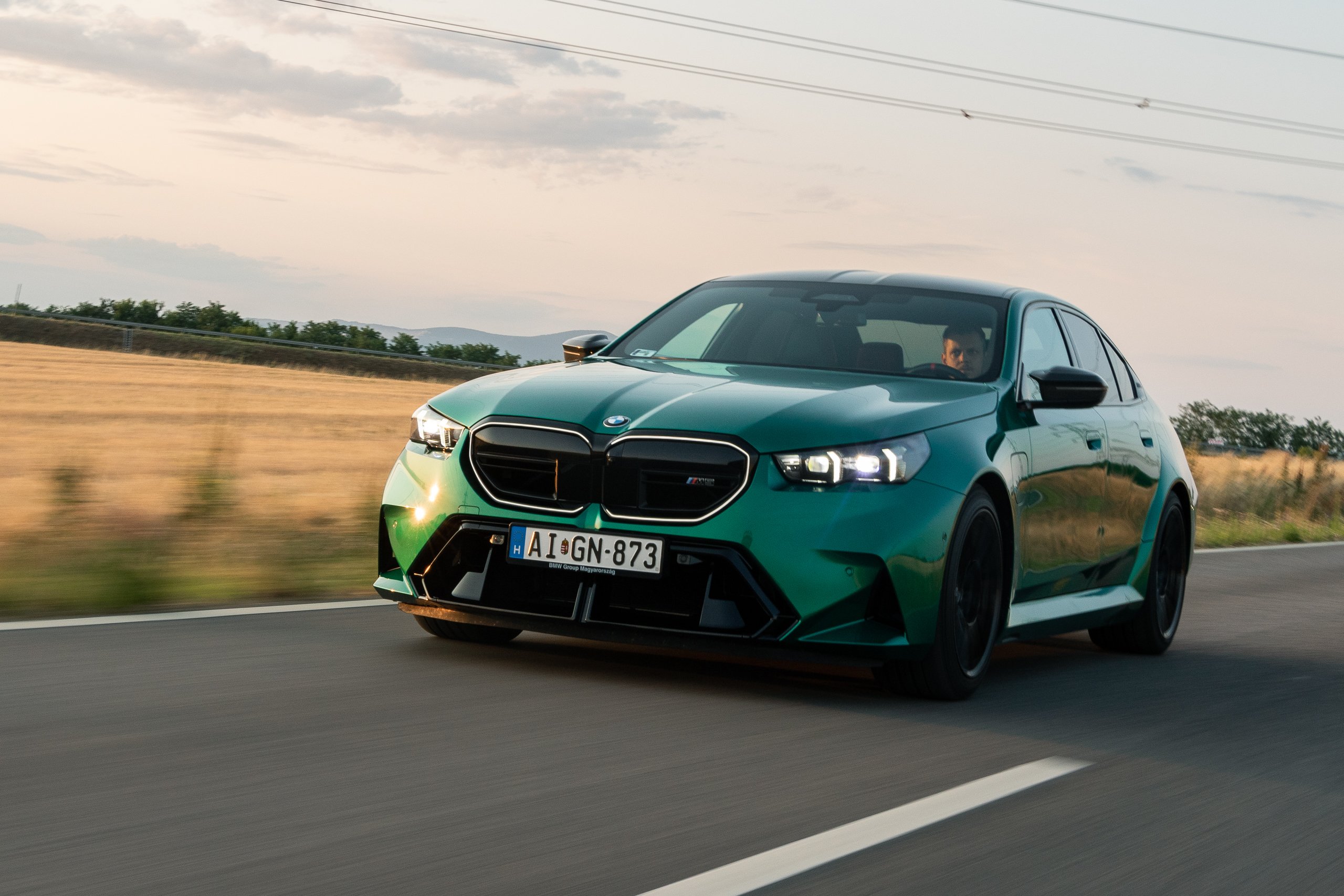 Már a Lotus sem a régi: 2,6 tonnás plug-in hibrid SUV-t mutattak | Totalcar