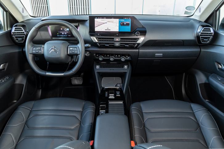 Mire jó a mindenre jó Citroën C4 X és ë-C4 X? | Totalcar