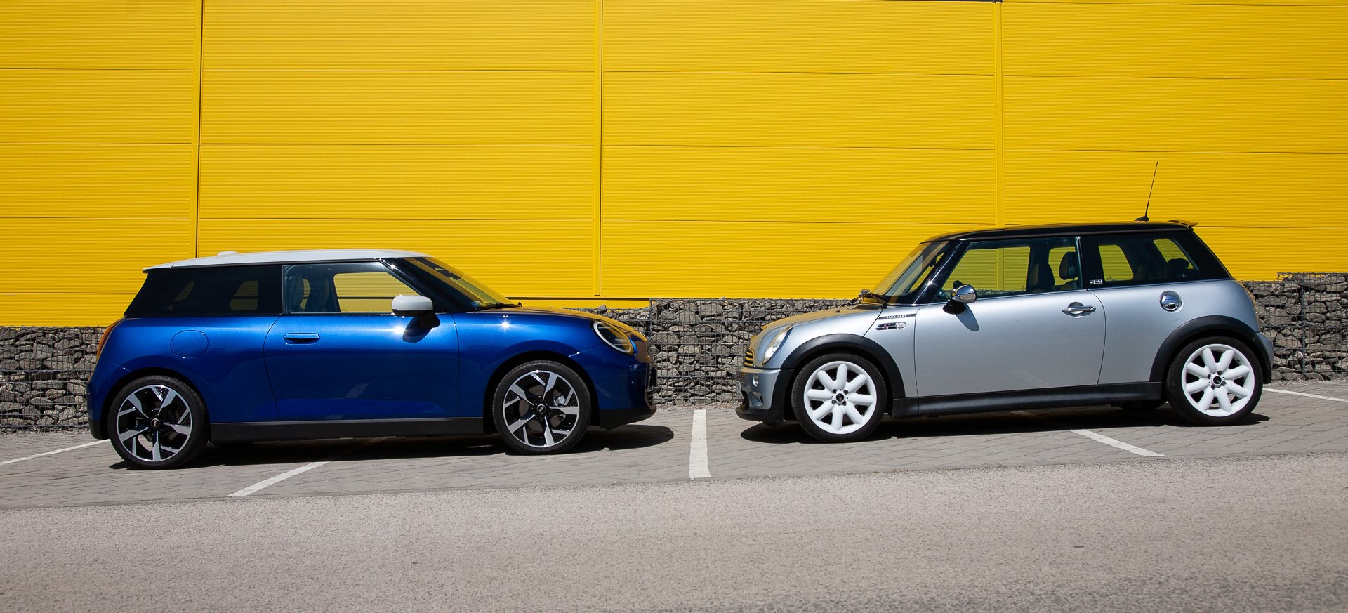 A régi benzines vagy az új elektromos Mini Cooper S az igaz út?