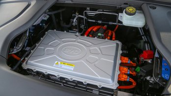 Öt perc alatt 300 km: érkezik a BYD új, 1000 voltos platformja | Totalcar