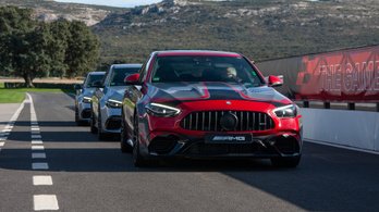 AMG-rajongók: V8 kell! AMG-vezér: nem értitek!