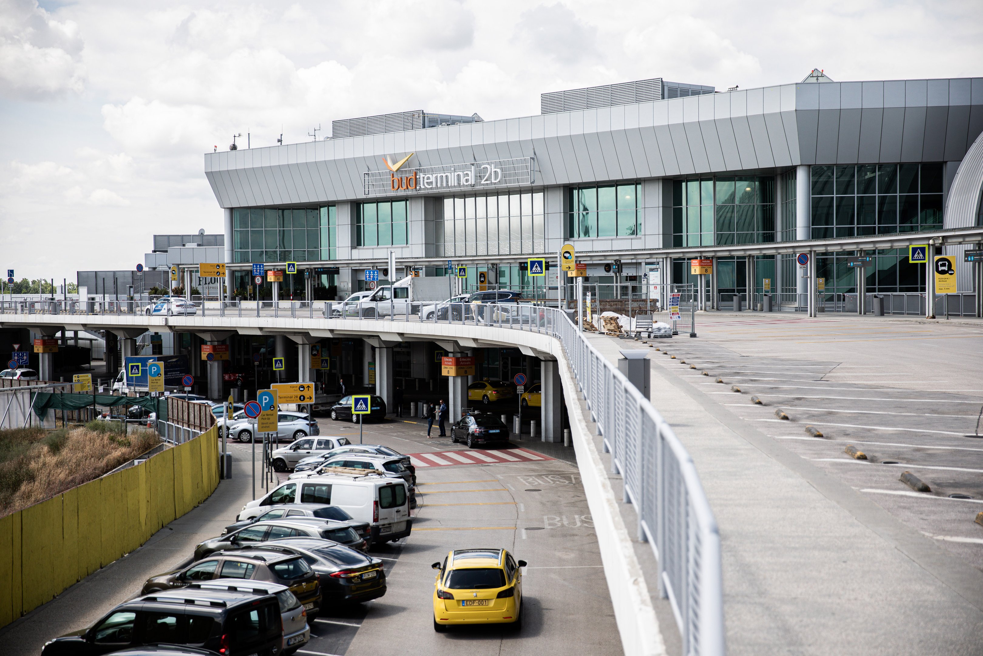 Új reptéri út épül Budapesten, 169 épületet bontanak el | Totalcar