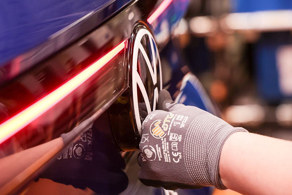 Küszöbön a következő szigorítás a Volkswagennél, vége a habzsi-dőzsinek ...