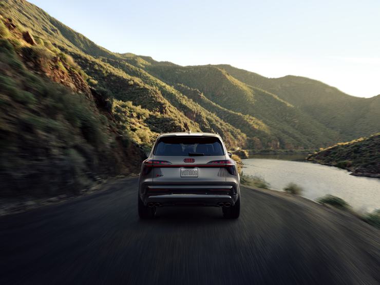 Megérkezett az új Audi SQ7 | Totalcar
