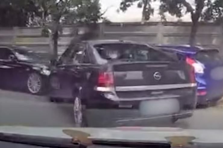 Opelos futtatta meg a rendőröket Kőbányán, videón a hajsza | Totalcar