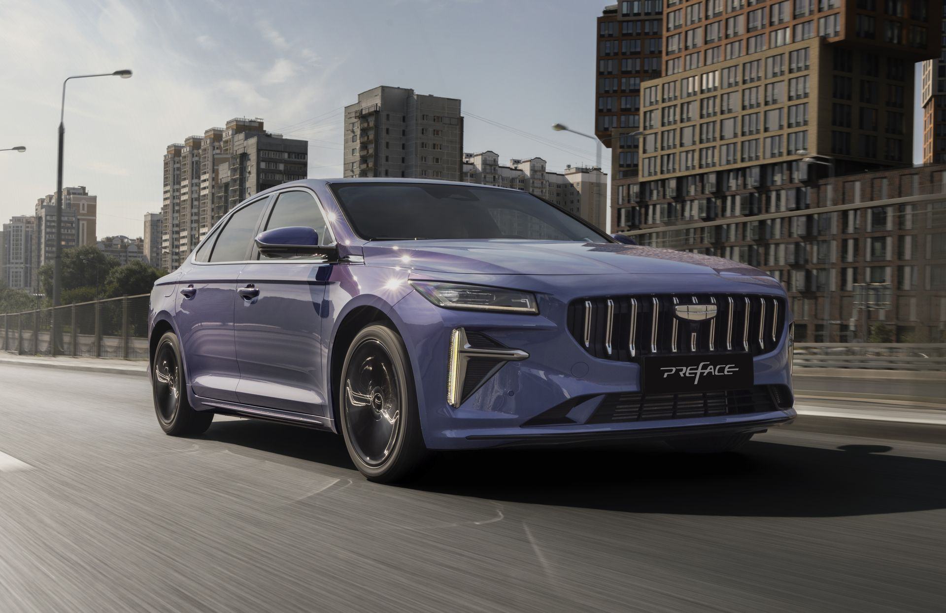 Facelift előtt is 4 liter alatt fogyaszt a Geely Preface i-HEV | Totalcar